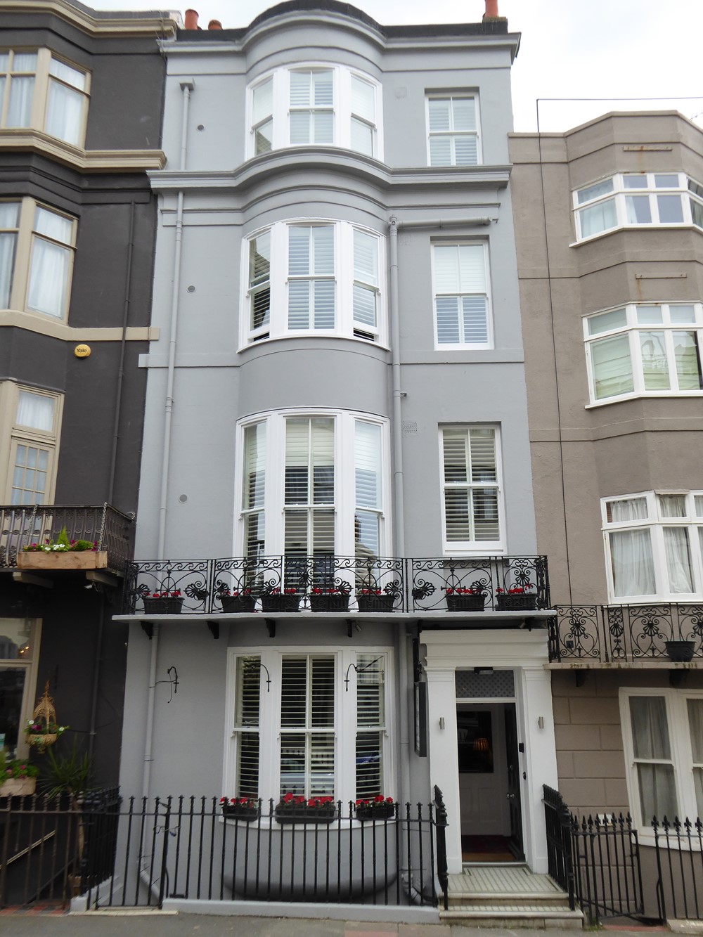 Red Brighton Blue | Relax